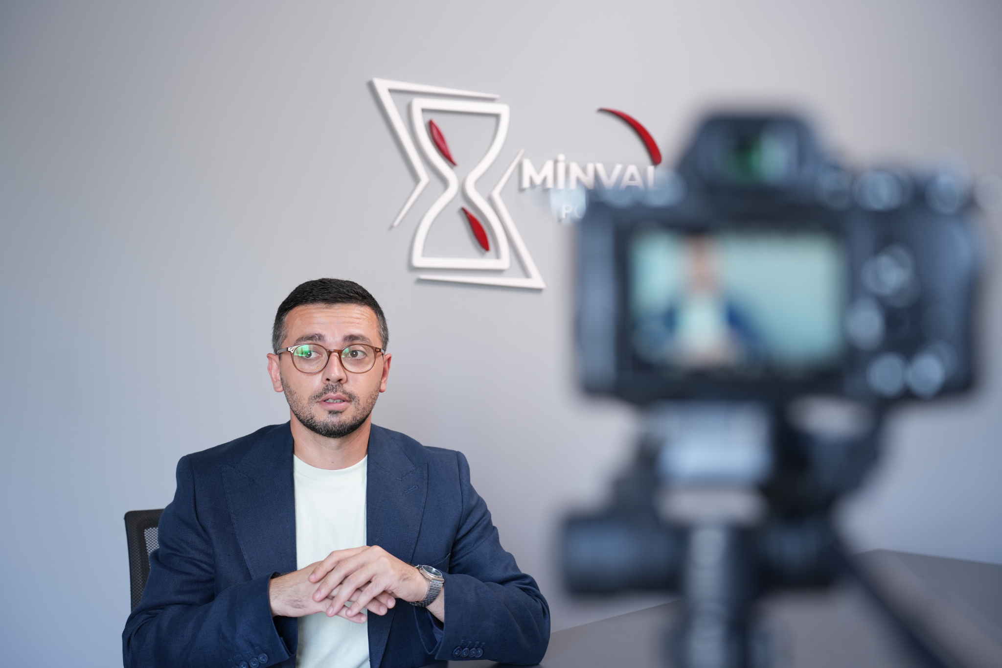 «Россияне, не верьте пропаганде. Представьте, что в Баку силовики ворвались бы в дома 50 русских ...