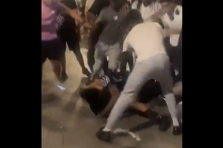 Беспредел на фестивале в Париже Minval Politika